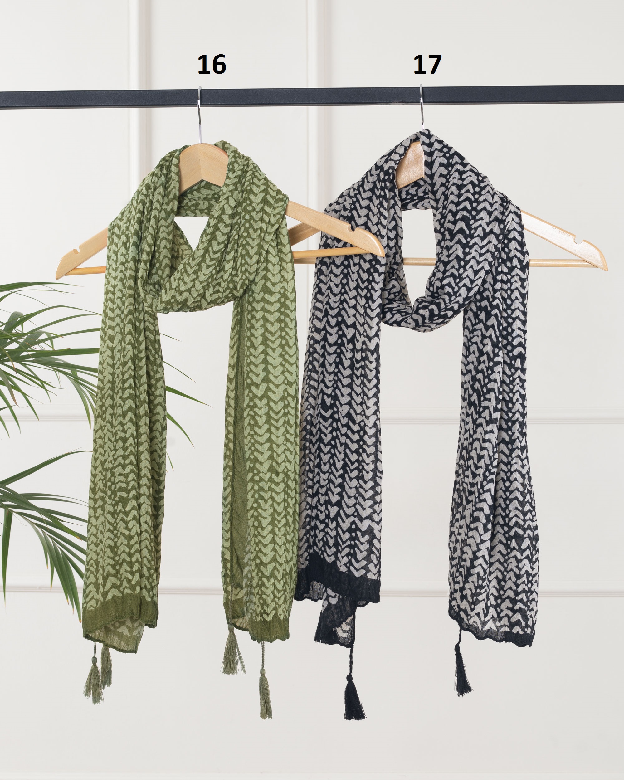 شال طرحدار هلین کد 15636